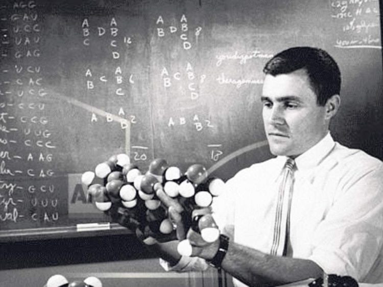 Carl Woese: Legendary Biologist Calls Out Atheists in Final Interview ...